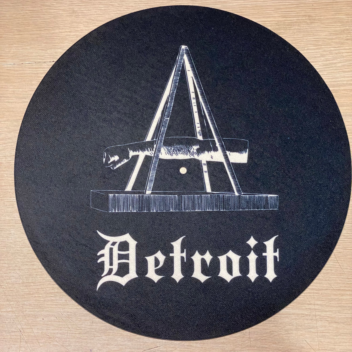 Detroit Graphic Slipmat (Glow In The Dark) – Gramaphone Records